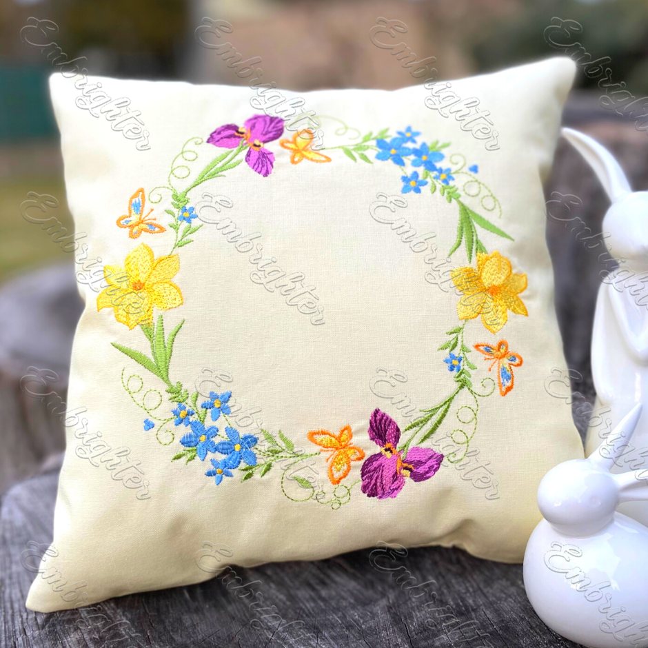 Spring flower wreath machine embroidery design available in two sizes ...