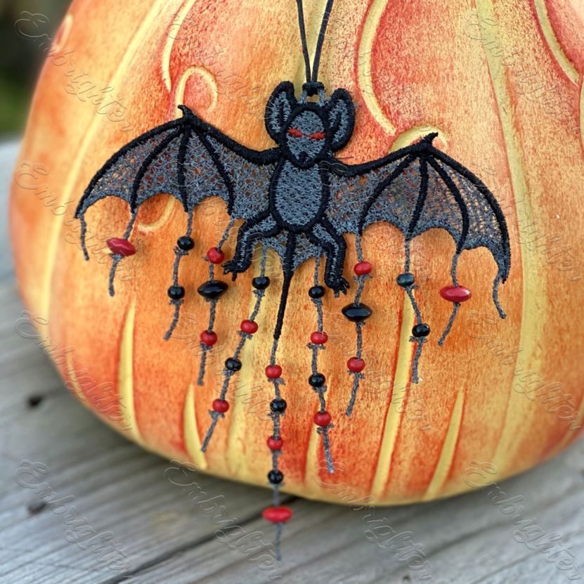 Free standing lace bat embroidery design – Embrighter