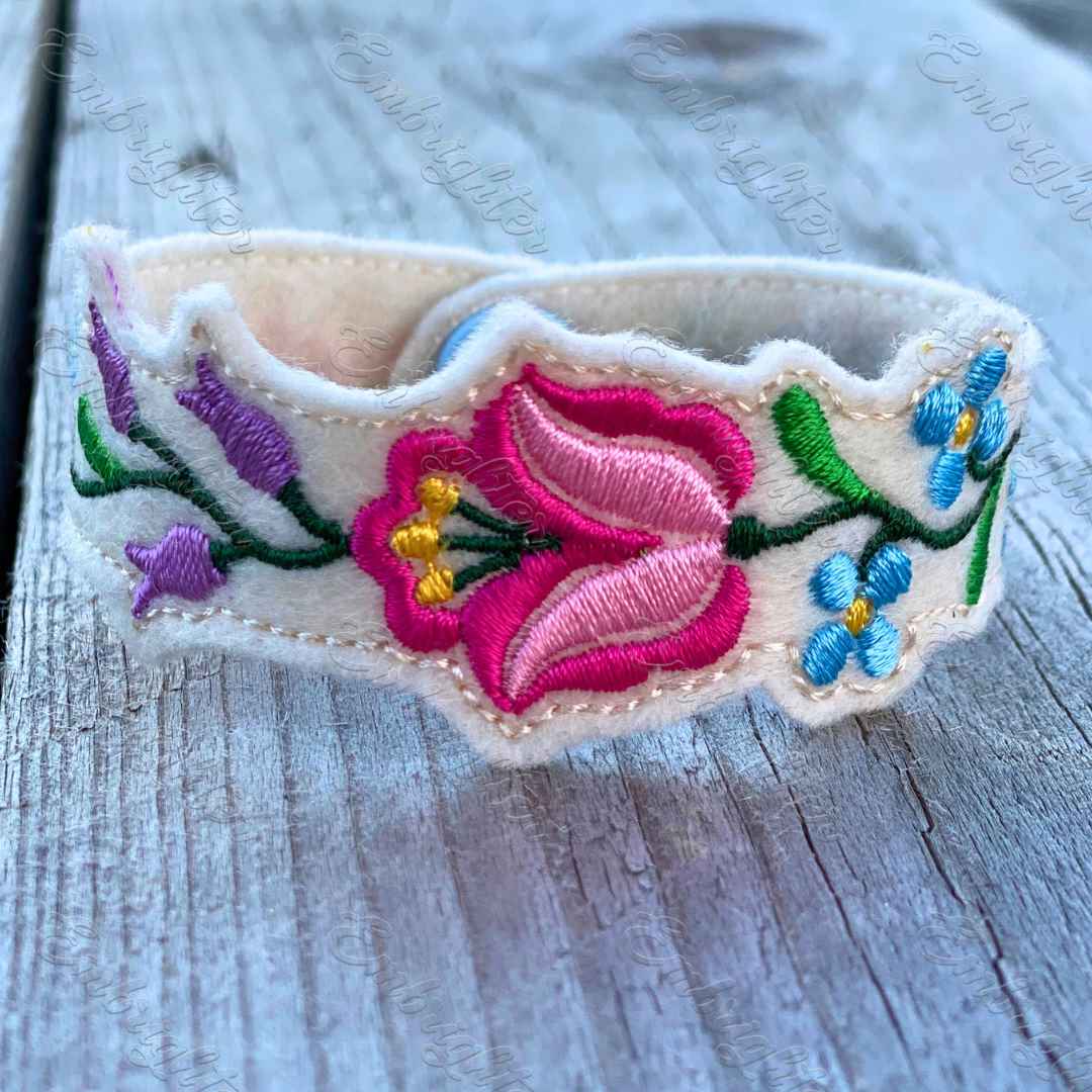 Kalocsa bracelet ITH - Eastern European inspired embroidery design ...