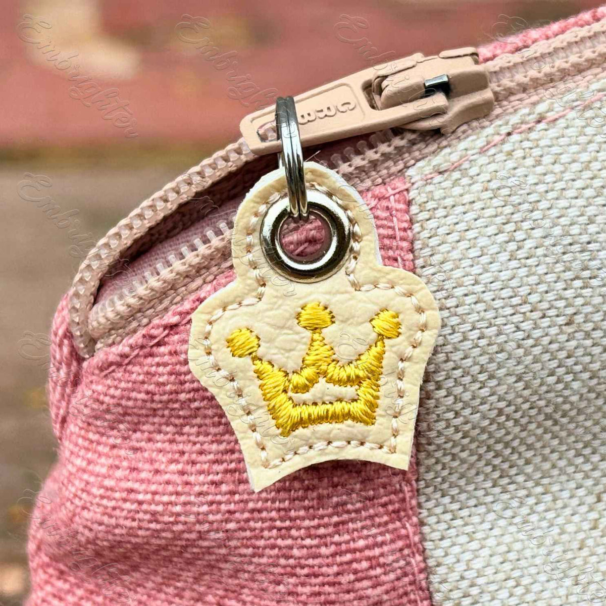 Little Zipper Pull ITH Embroidery Design Set – Embrighter