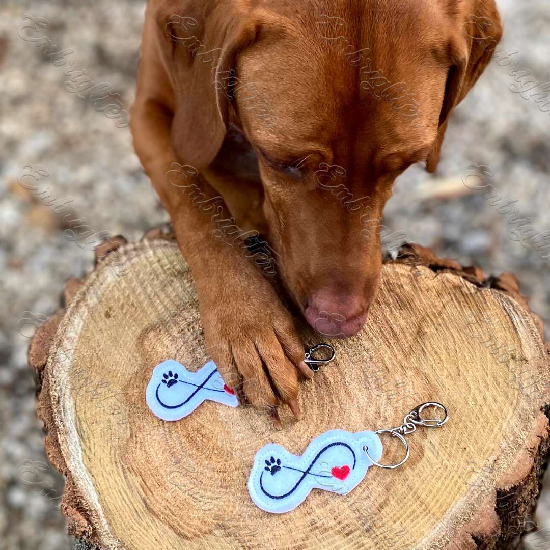 Dog paw and heart infinity keychain embroidery design – Embrighter