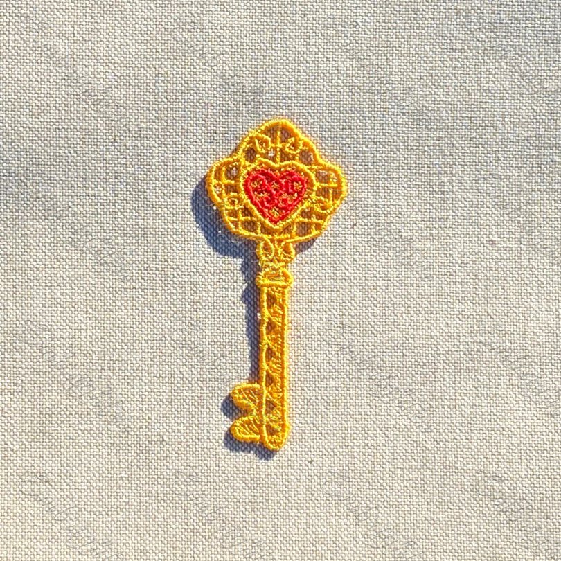 FSL padlock key machine embroidery design – Embrighter