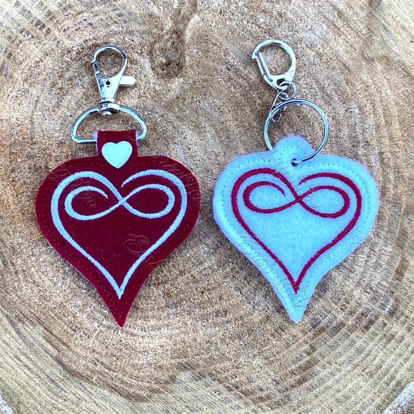 Six heart keychains ITH embroidery design set – Embrighter